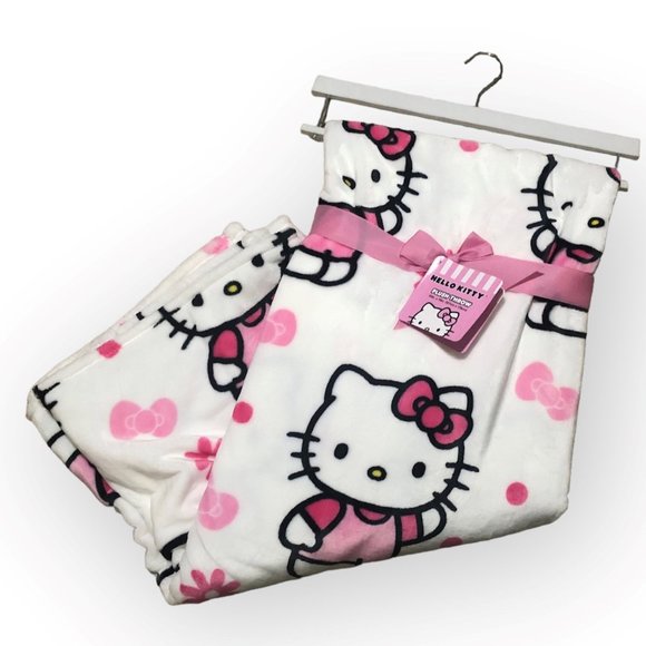 Bedding | Hello Kitty Daisy Bow Pink White Plush Throw Blanket 5 X 70 ...